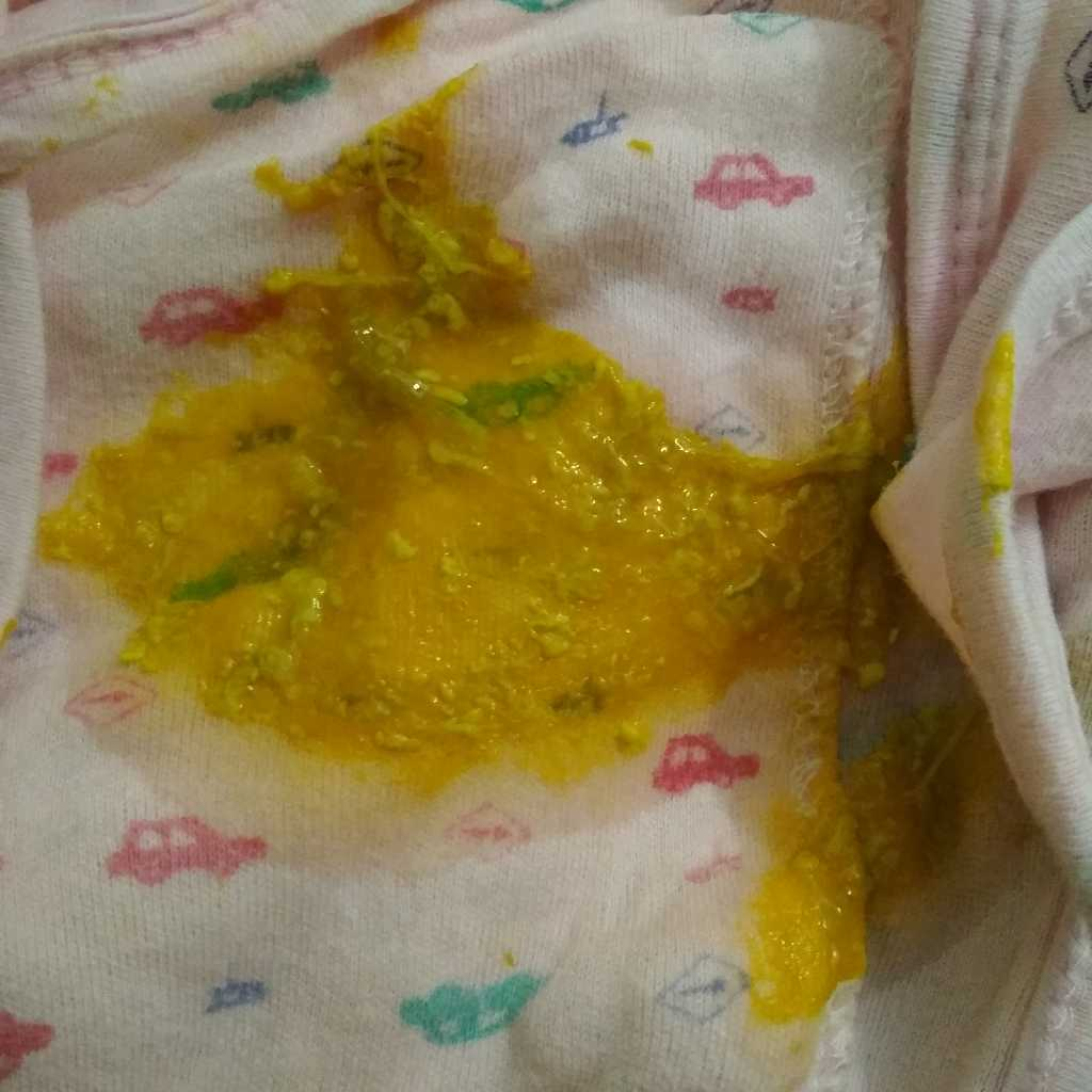 #AskTheExpert My baby has had very sticky diarrhea for days. And ...