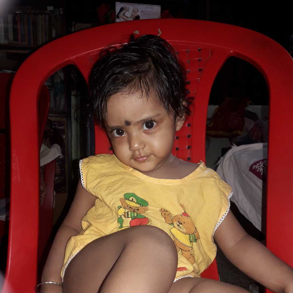 Hello mam.... mam baby kuch bhi nhi khata h 8 months ka ho gya h ...